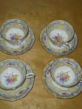 Royal Albert | Dining | 4 Royal Albert Tea Cup Saucer Valentine Ribbon ...